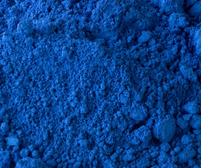 Diferentes texturas y acabados disponibles en azul prusia